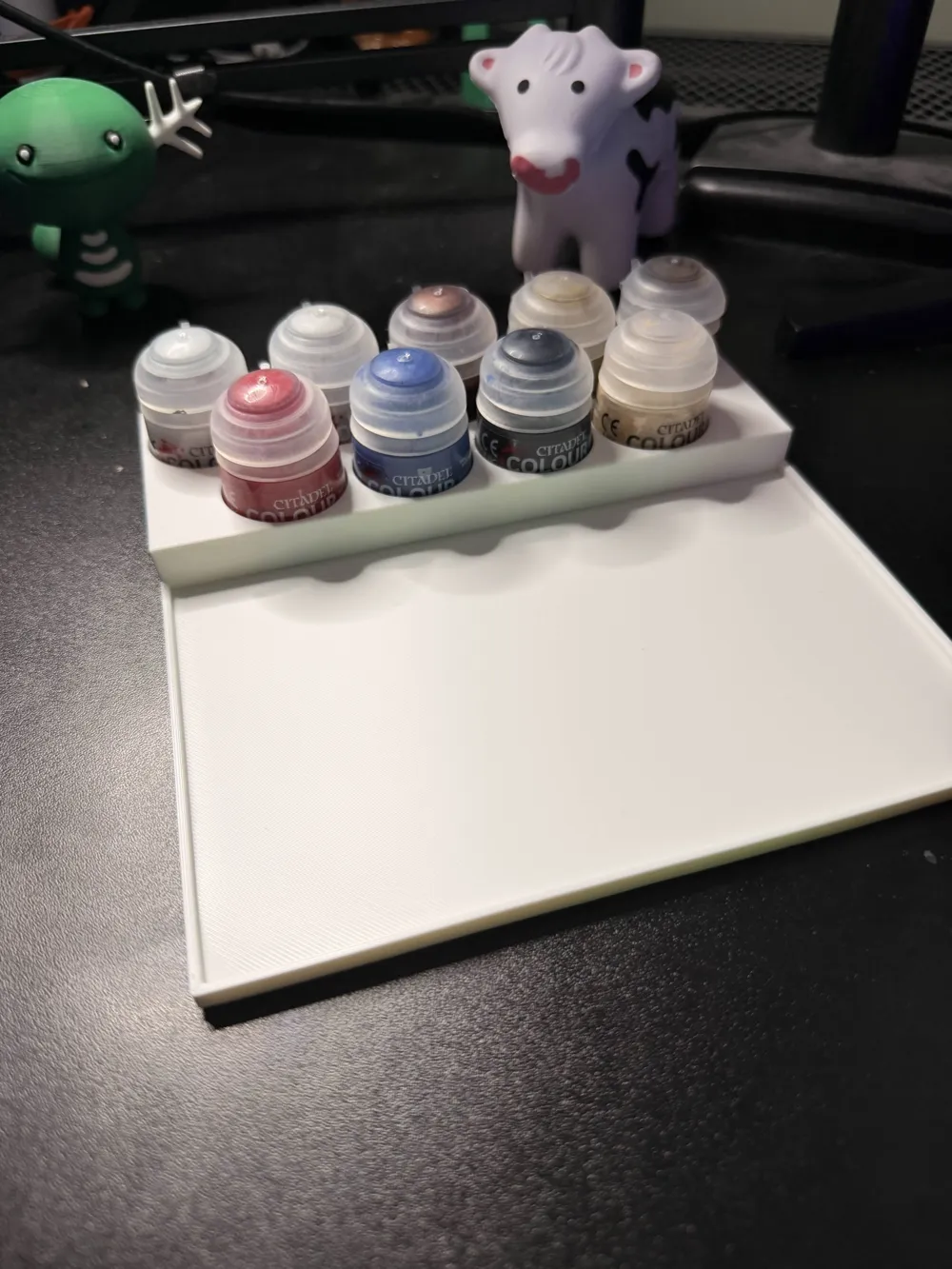 战锤震旦颜料罐支架和调色盘 - 免费 3D 打印模型 - MakerWorld