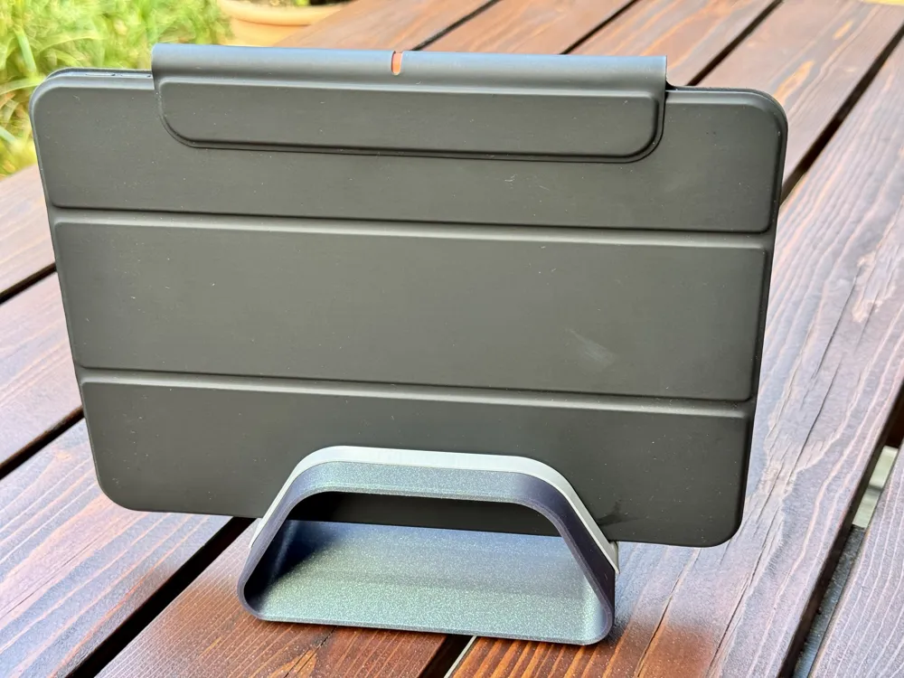 Parametric Vertical Laptop / Tablet Stand - Free 3D Print Model ...
