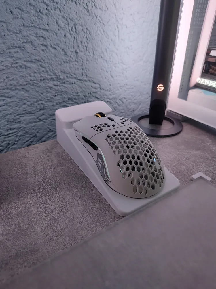 Glorious Model O wireless Charging Station by AEM MakerWorld: Download ...