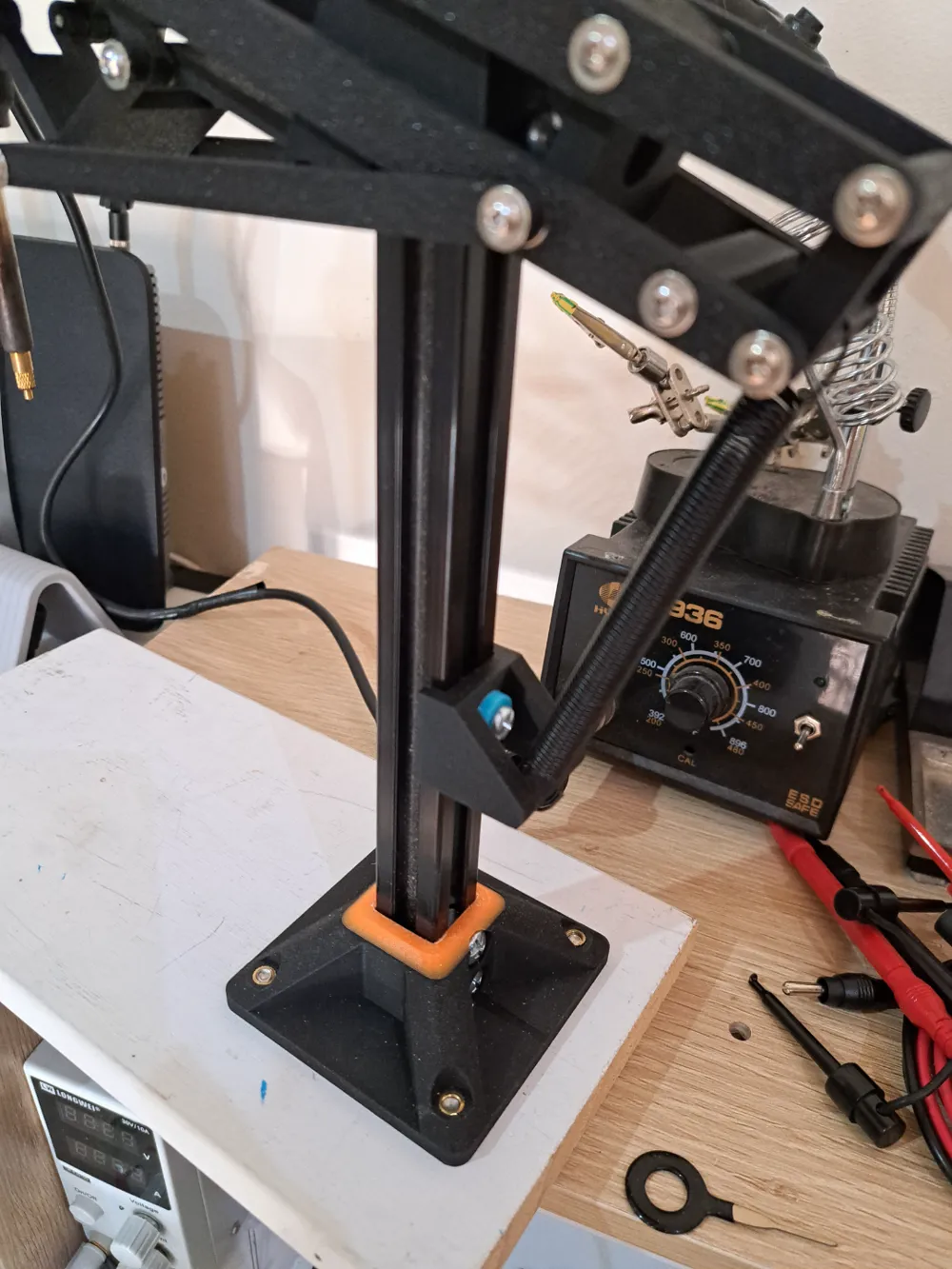 A weird heatset insert press jig - a fun puzzle by simon14vu - MakerWorld