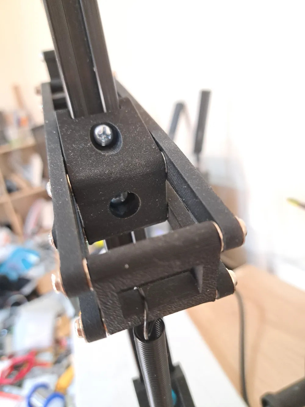 A weird heatset insert press jig - a fun puzzle by simon14vu - MakerWorld