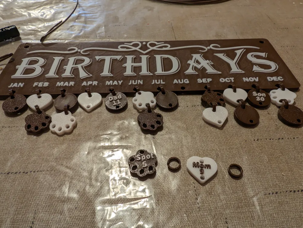 Birthday Calendar Wall Hanging Board Customizable by Kopp3D - MakerWorld