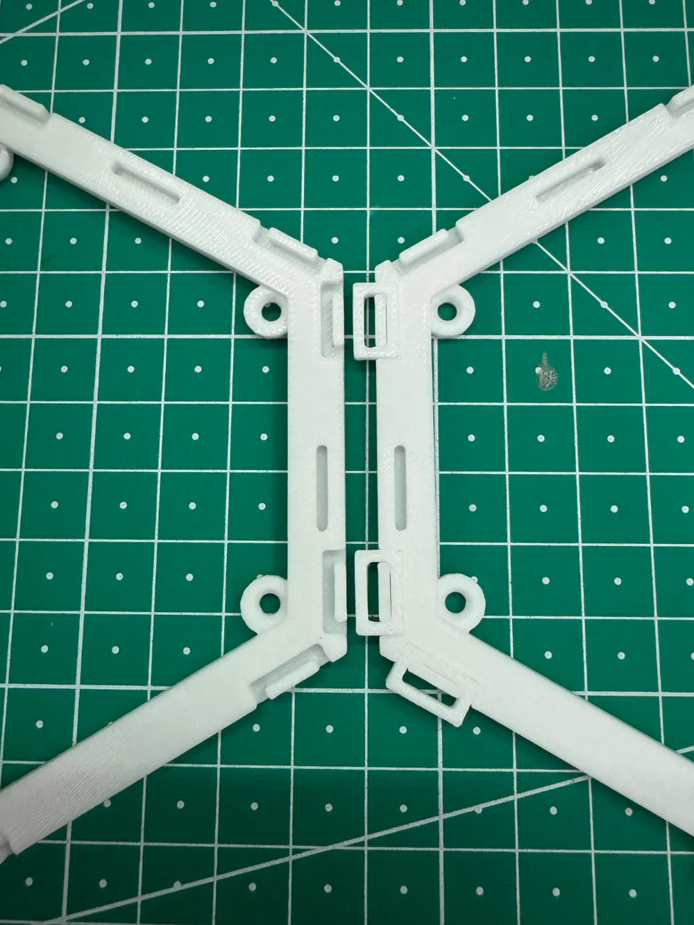 Hexagon Scale Wall Panels by Loty3D MakerWorld: Download Free 3D Models