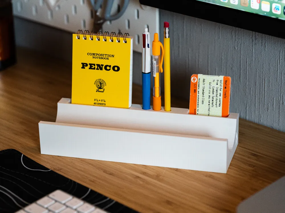 Desk Butler v1 by bjoernstudio - MakerWorld