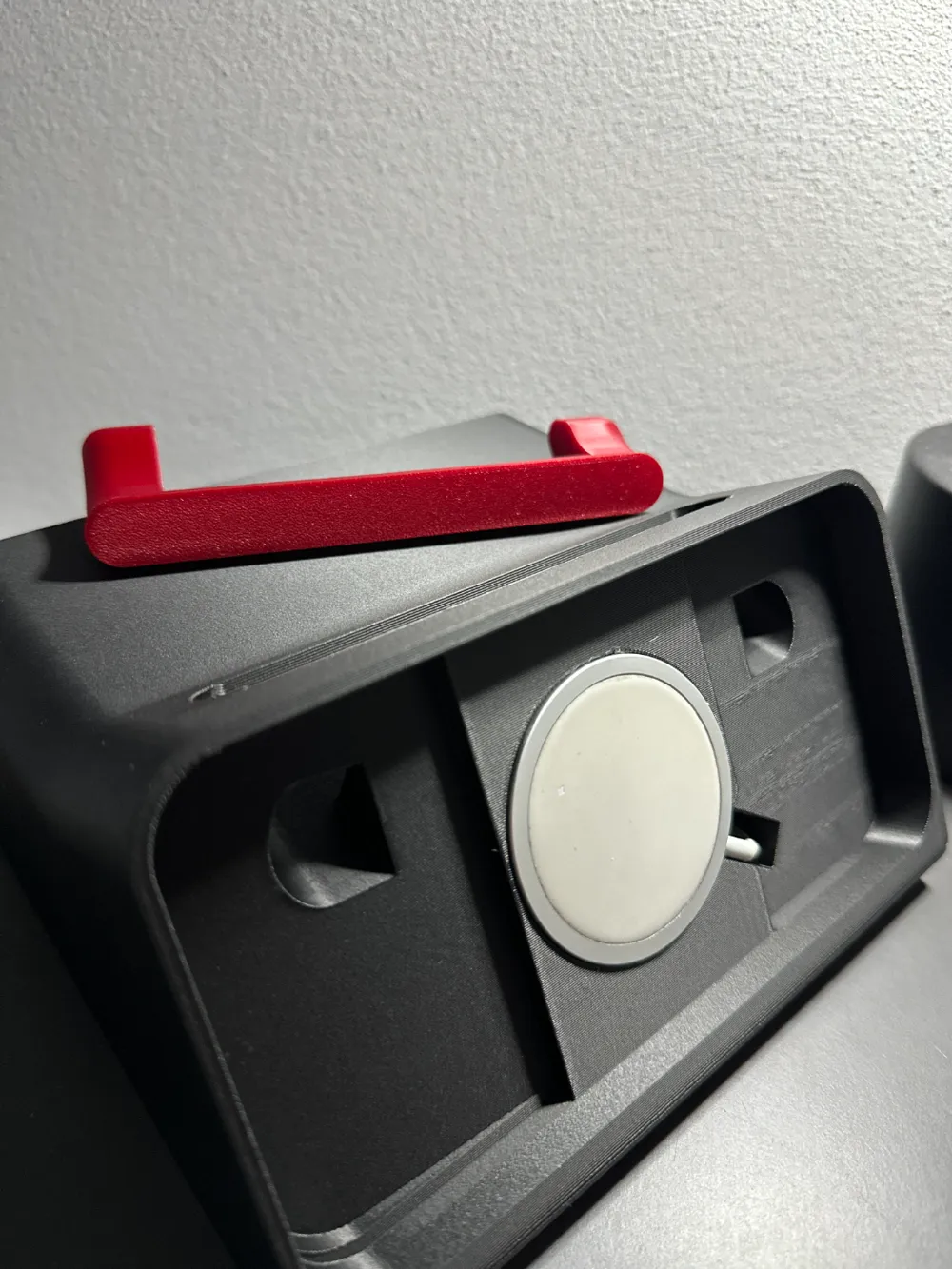 iPhone 14 Pro Max Dock with Case Remixed by Alex MakerWorld: Download ...