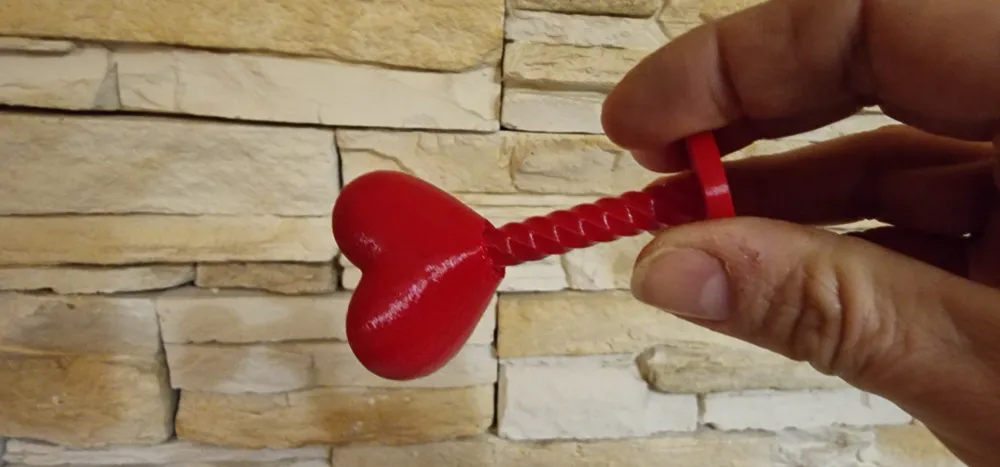 Love Heart Toy spinner Juguete Corazon del Amor by darvil66 - MakerWorld