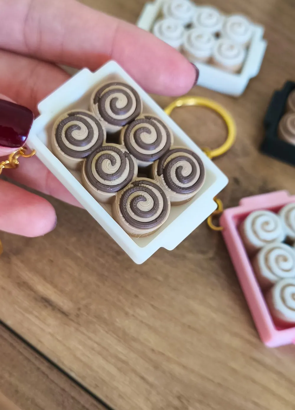 Cute Cinnamon Roll Keychain - Free 3D Print Model - MakerWorld