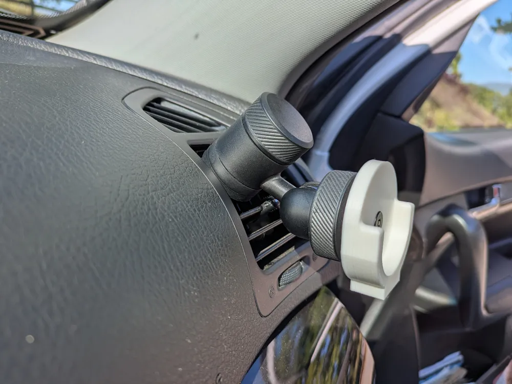 Quadlock vent mount pop socket adapter by nottingham82MakerWorld ...