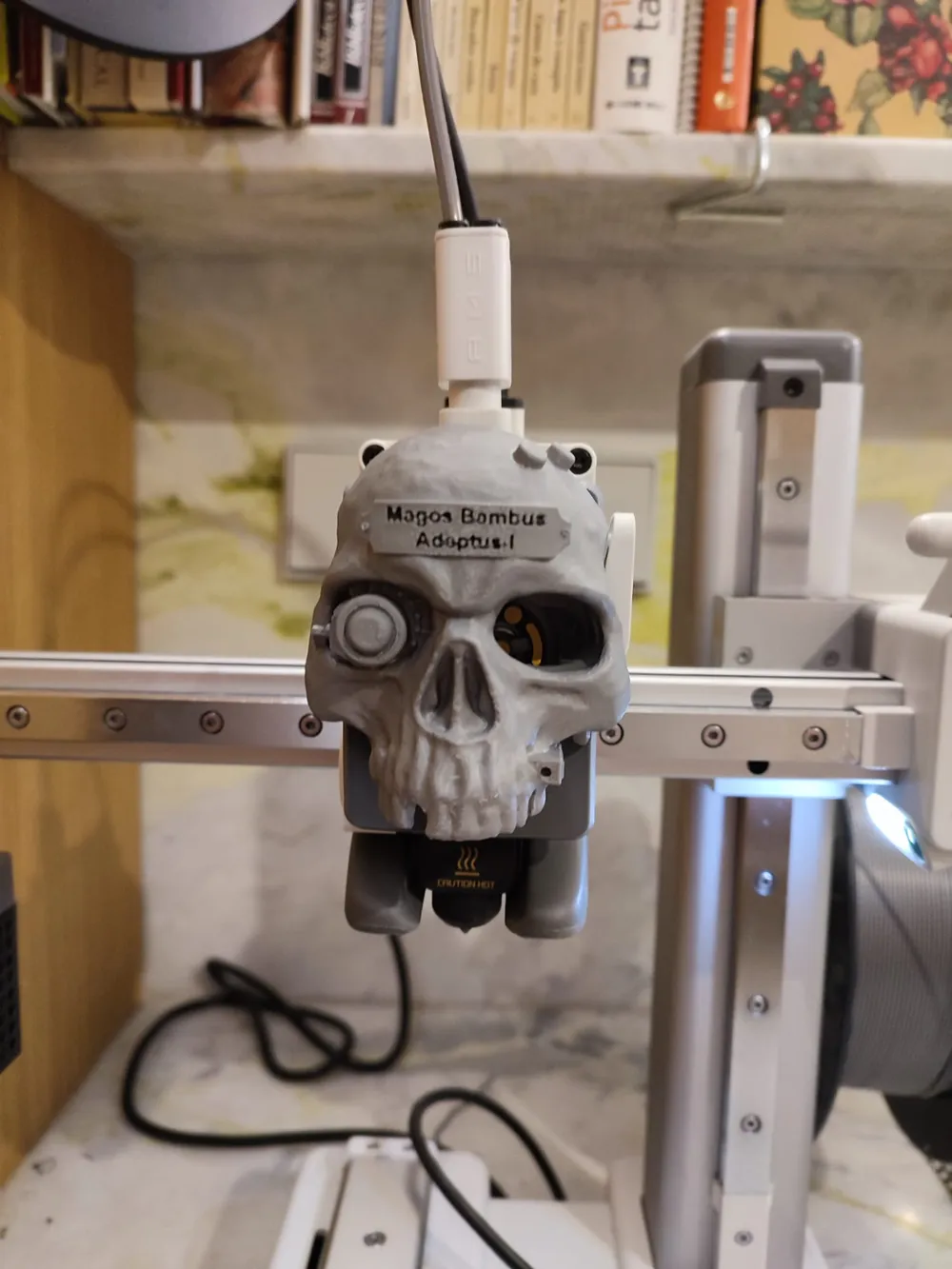Portada frontal Calavera servo A1 40k V1 por Evasive_Brain MakerWorld: Descarga Modelos 3D Gratuitos