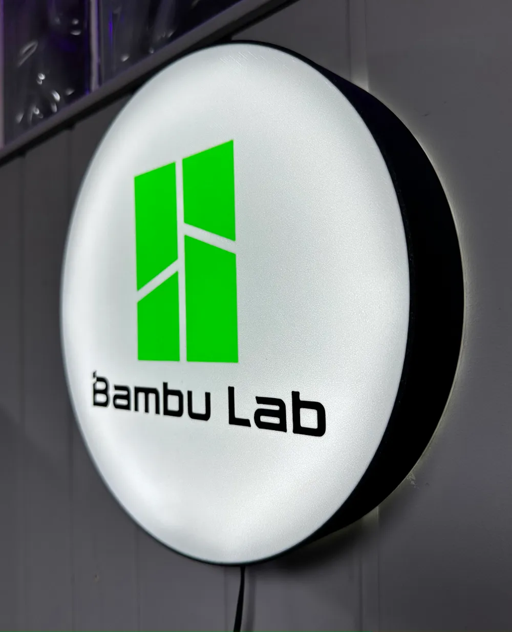 Bambu Lab Style Wall Lamp by Raulito3d - MakerWorld