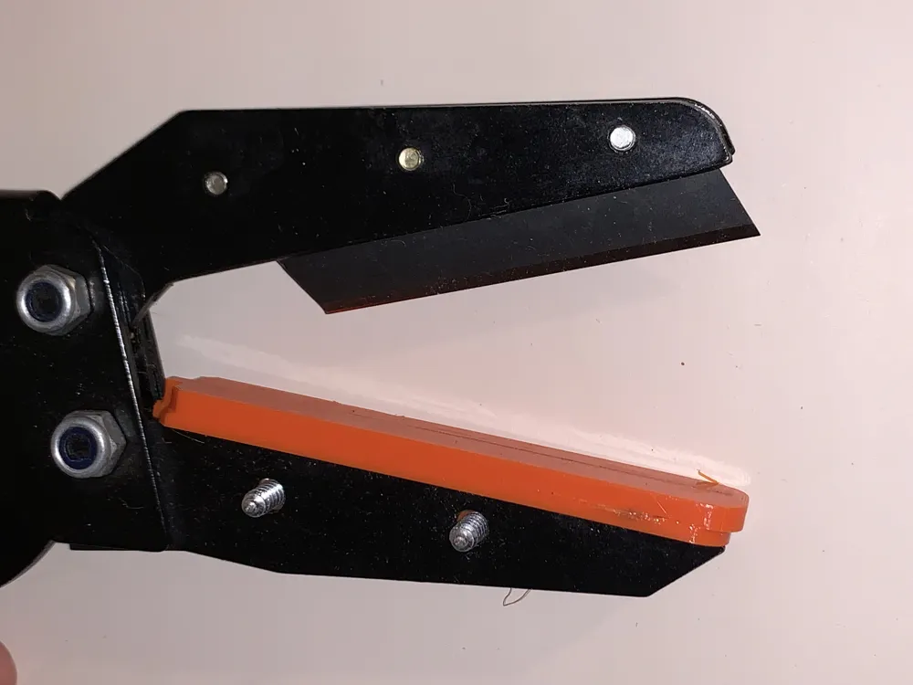 Flat cable cutter counter by Cerwajz - MakerWorld