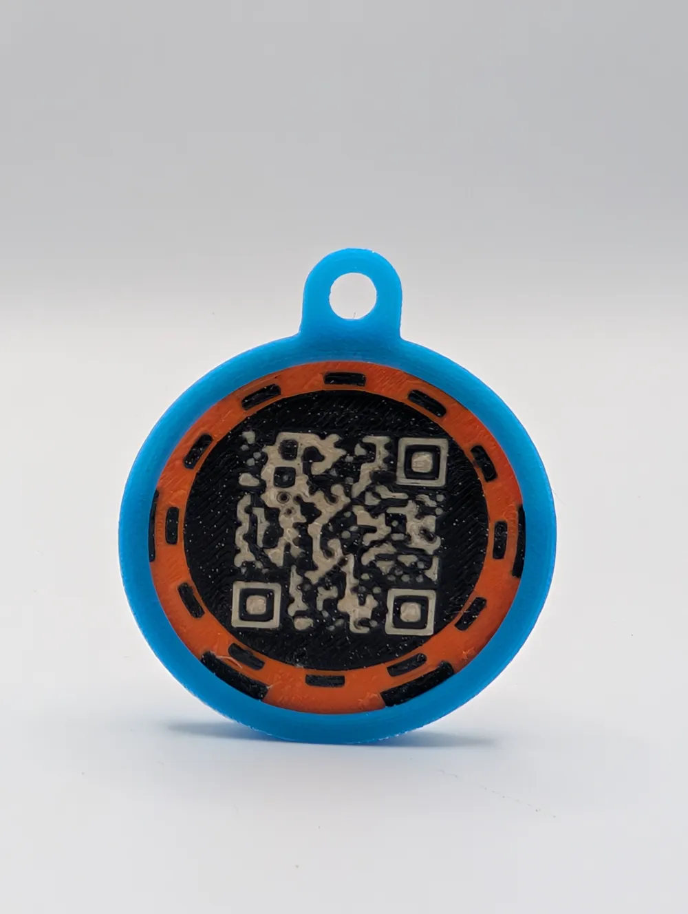 MakerChip Clip – a keychain for your MakerChip! by TechJeeper - MakerWorld