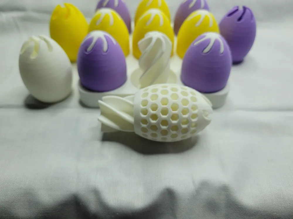 Egg-Tac-Toe Impossible Pass-Through Easter Toy by SJ-Homemade MakerWorld: Download Free 3D Models