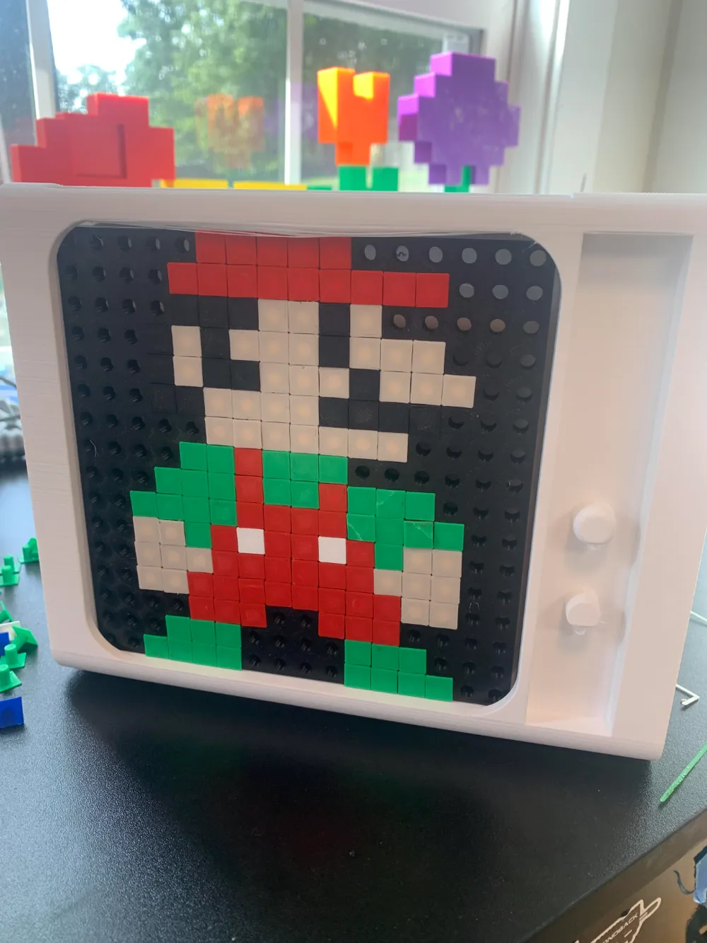Pixel Art Monitor by Spoomplys - MakerWorld
