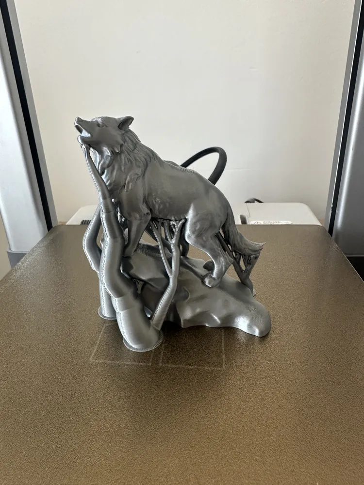 Howling wolf - Free 3D Print Model - MakerWorld