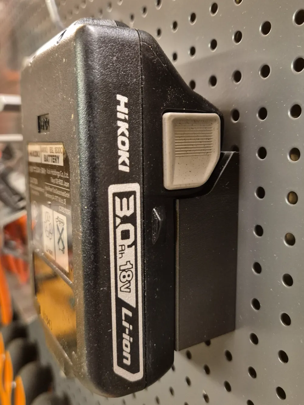 Hikoki battery holder, biltema Remixed by user_3145362630 - MakerWorld