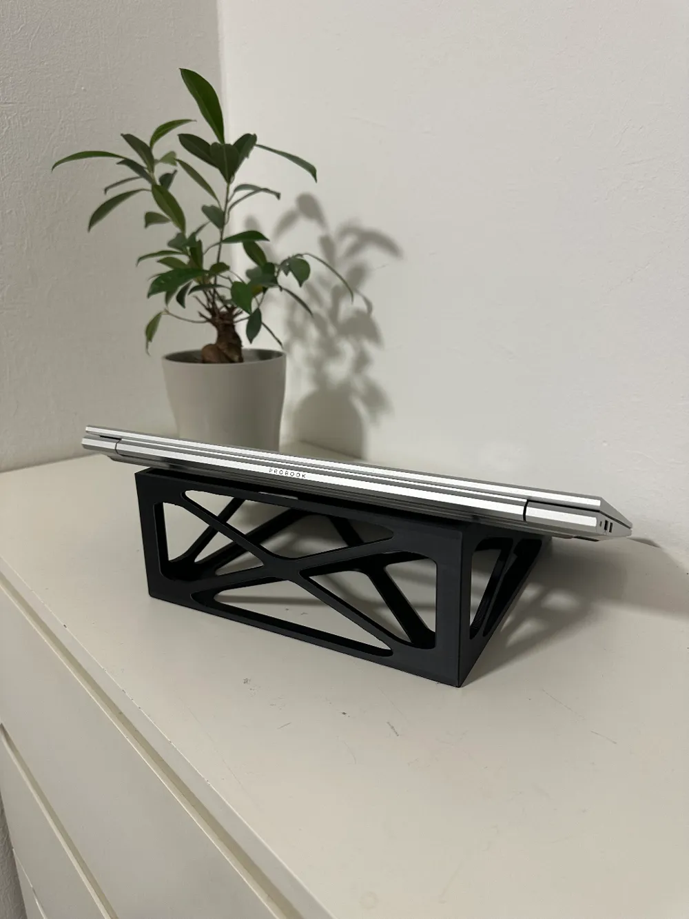LaRiser Laptop Riser Raiser Industrial MacBook Pro by PolymereSchmiede ...