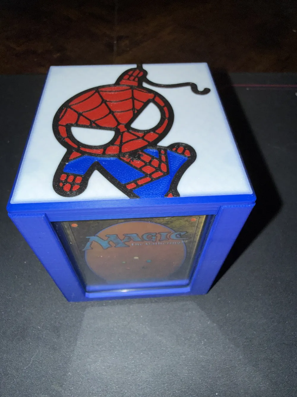 MTG EDH 指挥官牌组盒 - Q版蜘蛛侠 - 免费 3D 打印模型 - MakerWorld