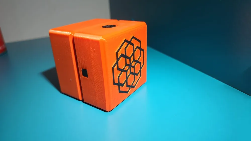 Cube puzzle box with thread by Ondra - MakerWorld