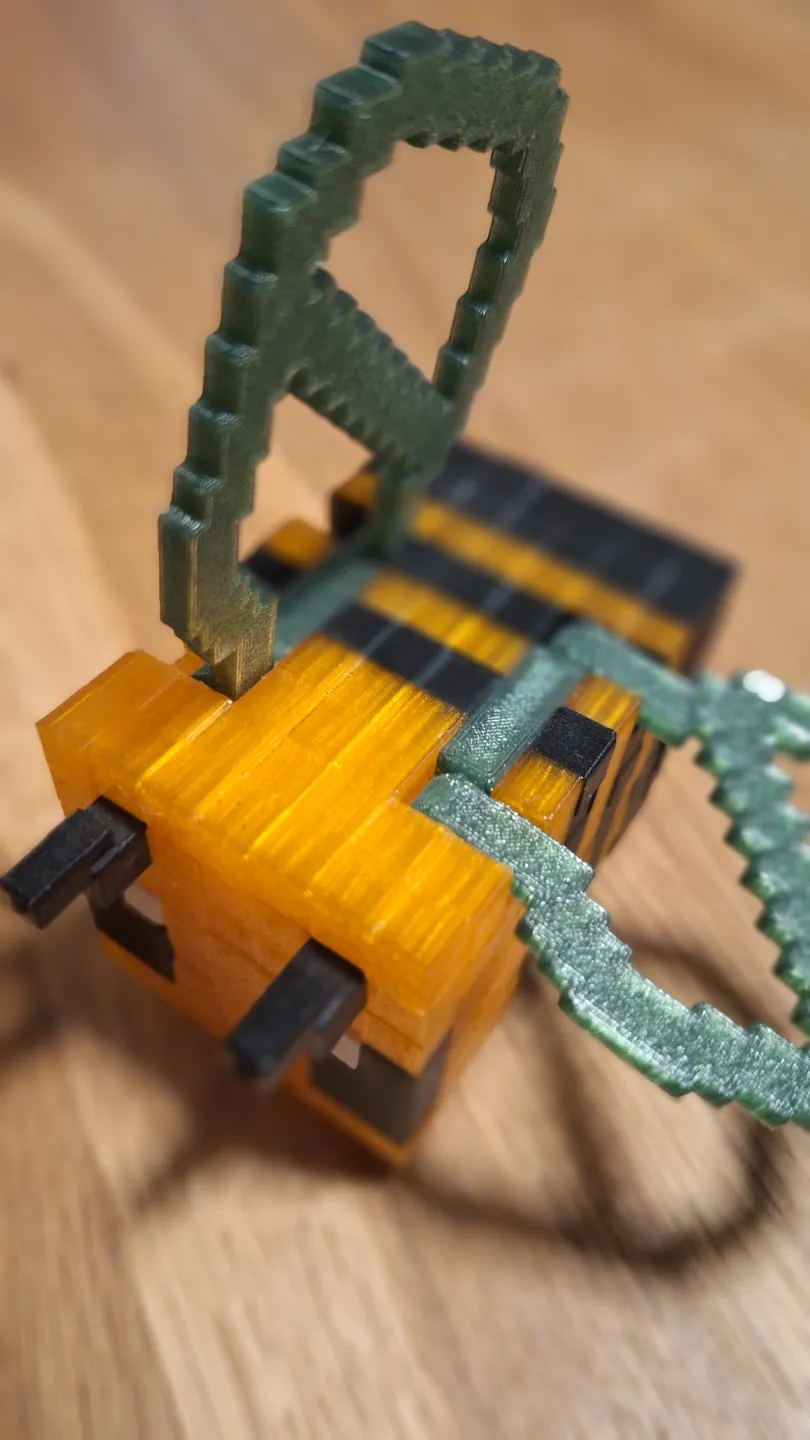 Minecraft bee, rotating wings by Bro3D World MakerWorld: Download Free ...