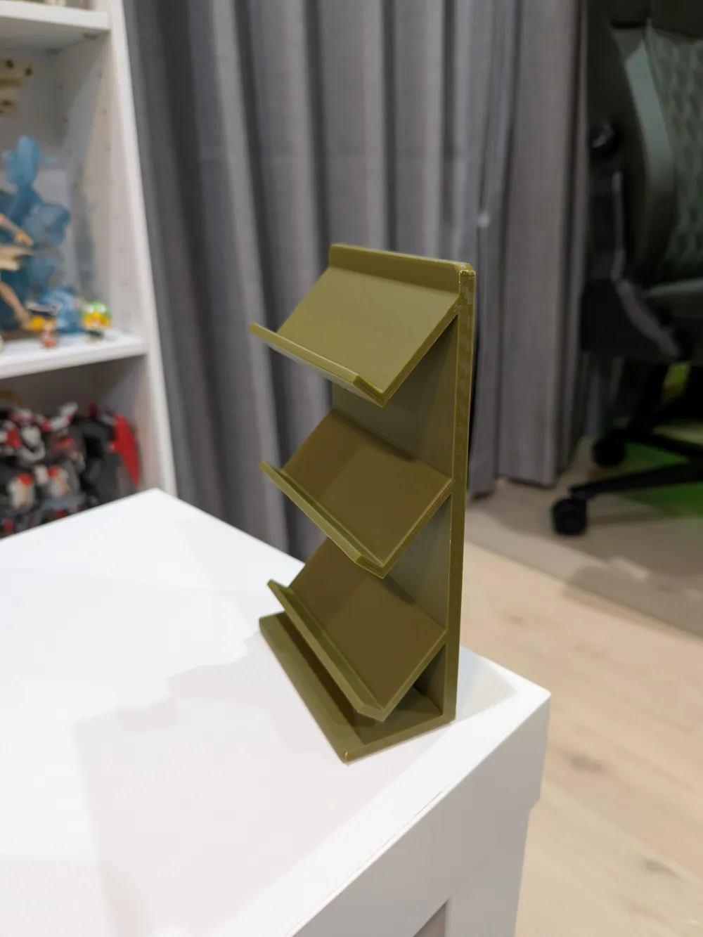 Pocket Knife Display - Stand type for 3 knives by JapanFusion ...