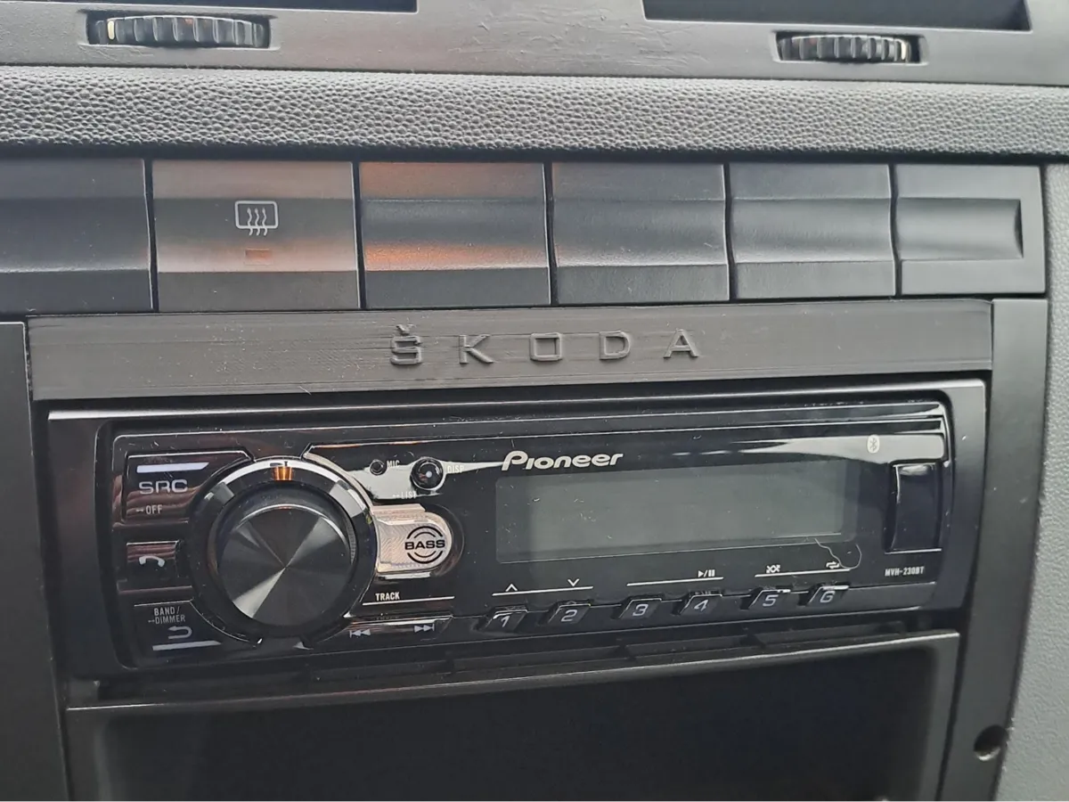 fabia 1 radio brim - Free 3D Print Model - MakerWorld