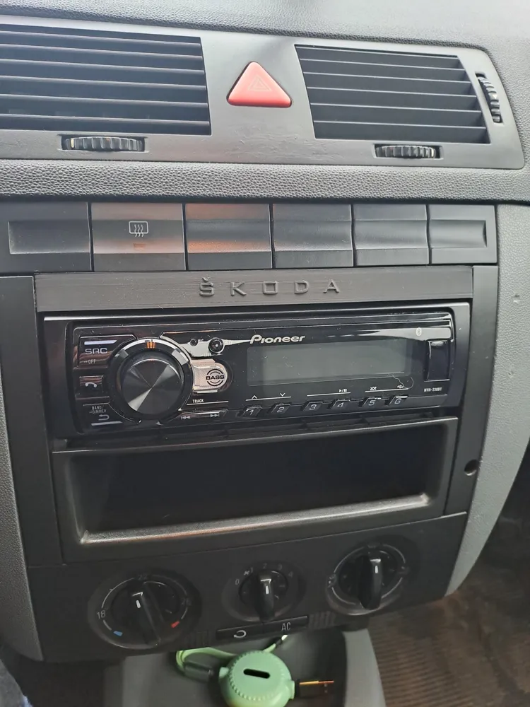 fabia 1 radio brim - Free 3D Print Model - MakerWorld