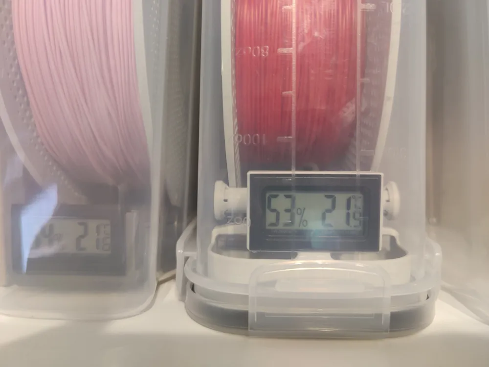 Upside Down Filament Dry Box with Hygrometer Remixed by IQndk ...