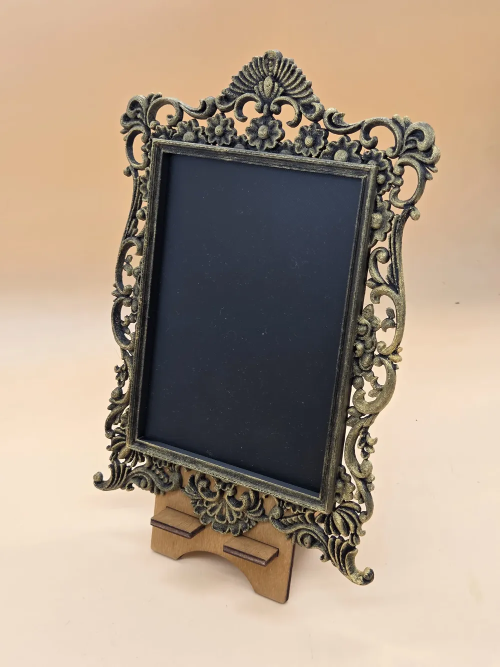 Decorative Vintage Picture Frame by Christian MakerWorld: Download Free ...