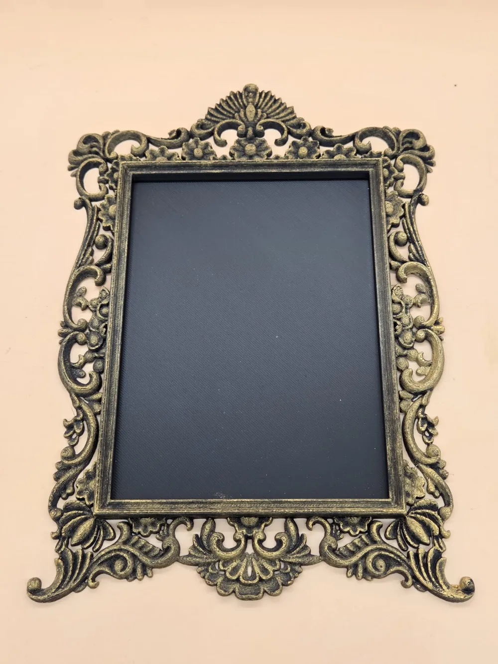 Decorative Vintage Picture Frame by Christian MakerWorld: Download Free ...