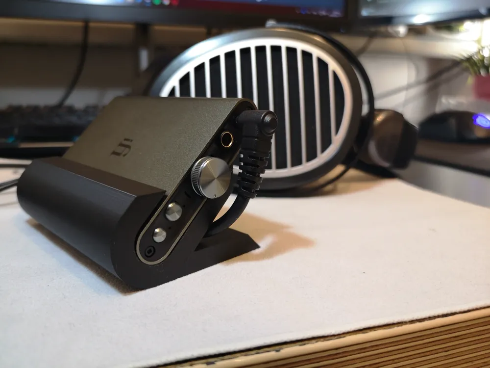 iFI Hip Dac Stand Holder Mount by Majkelini0 - MakerWorld