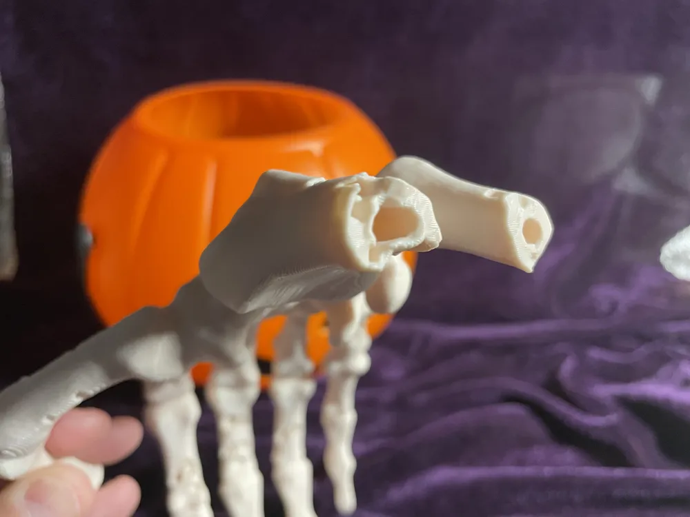 Terrifying Halloween Hand. by huesoimpreso MakerWorld: Download Free 3D ...