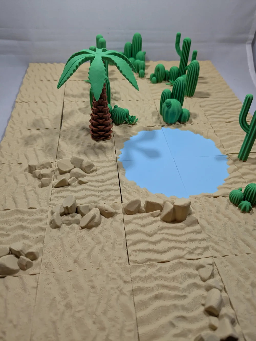 Sand tiles with rocks (Openlock system) - Free 3D Print Model - MakerWorld