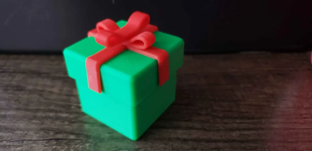 Christmas Gift Clicker - Free 3D Print Model - MakerWorld