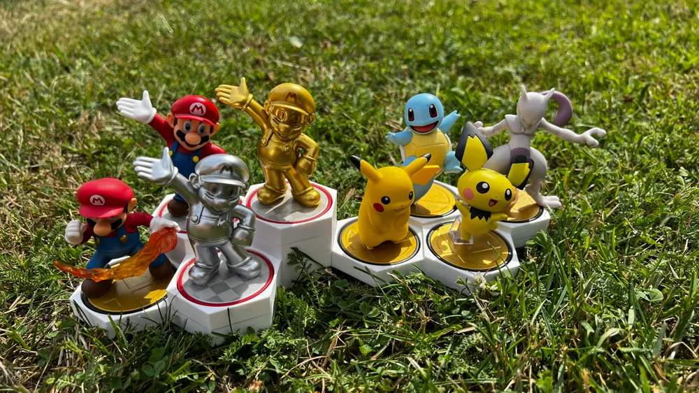 Hexagonal Amiibo Stand Modular - Free 3D Print Model - MakerWorld