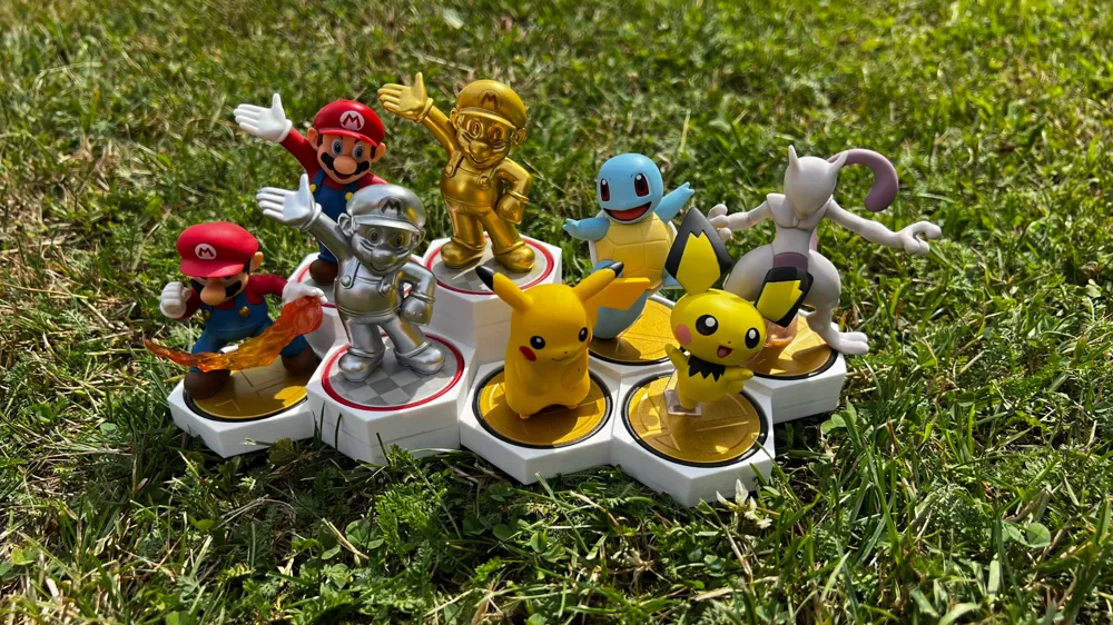 Hexagonal Amiibo Stand Modular - Free 3D Print Model - MakerWorld