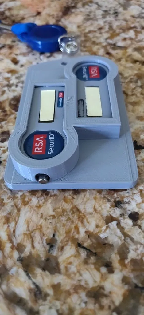 Dual RSA Token and Badge Holder Remixed by item4me.com - MakerWorld