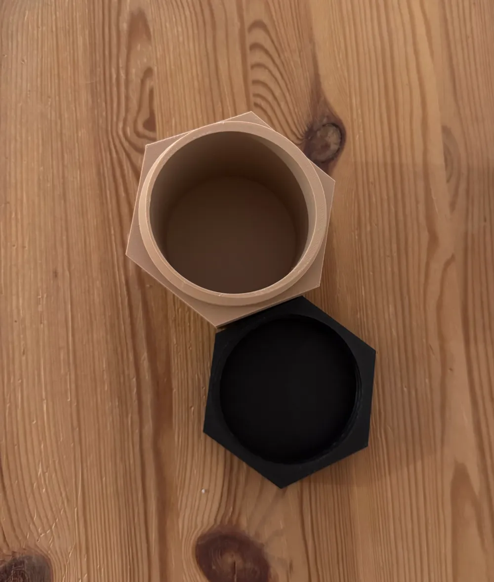 6-sided Container with Screw Lid by thomas76.mayer - MakerWorld