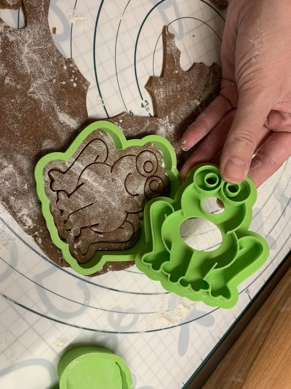 Frog cookie cutter by Coarse - MakerWorld