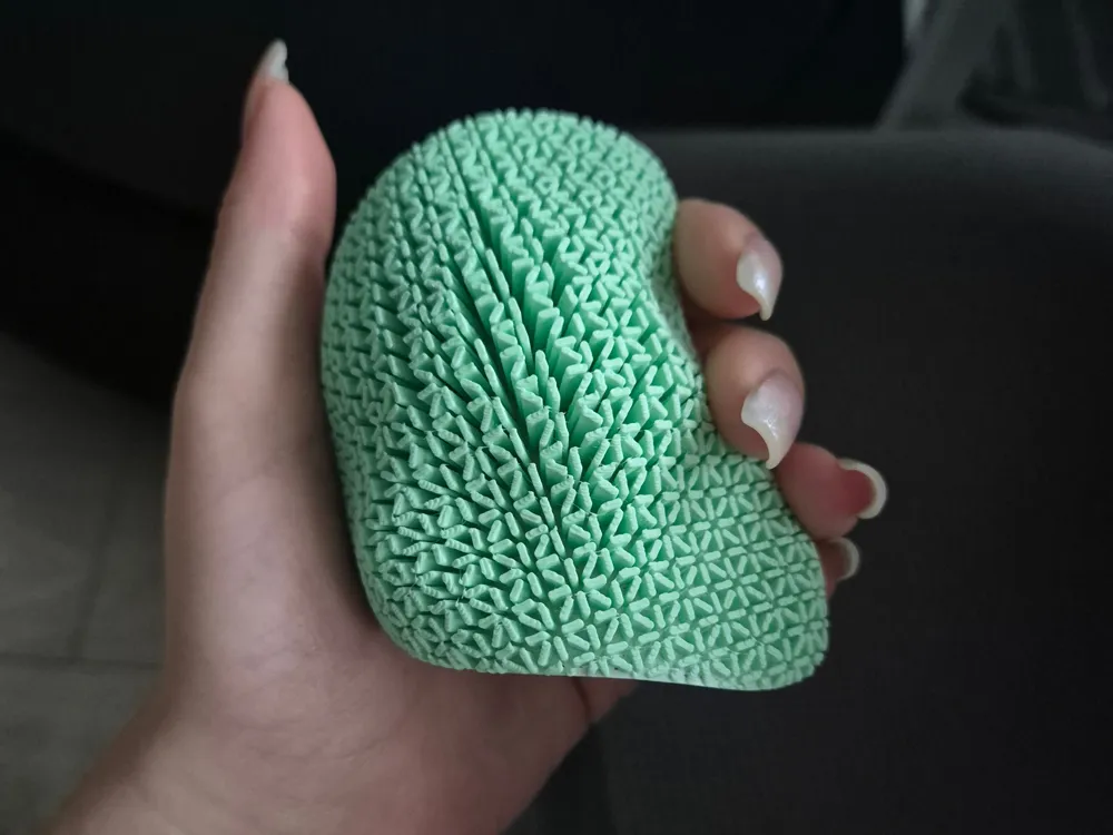 A Bendy Slime Desk Fidget - Free 3D Print Model - MakerWorld