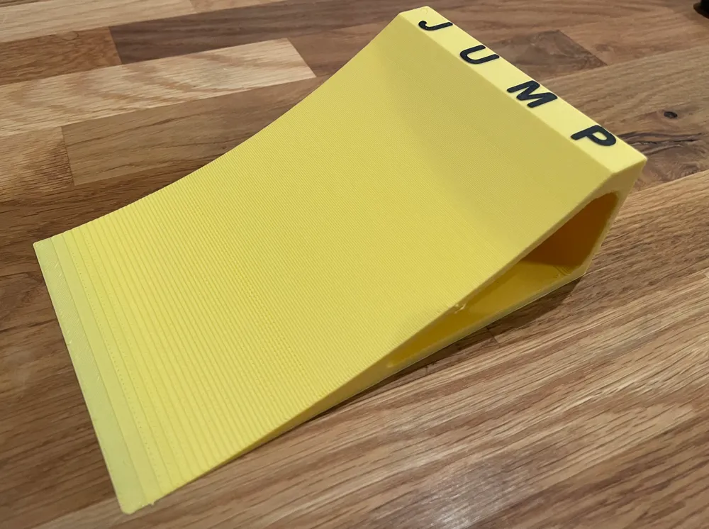 Ramp for small model rc or lego cars by Herman en Lieneke - MakerWorld