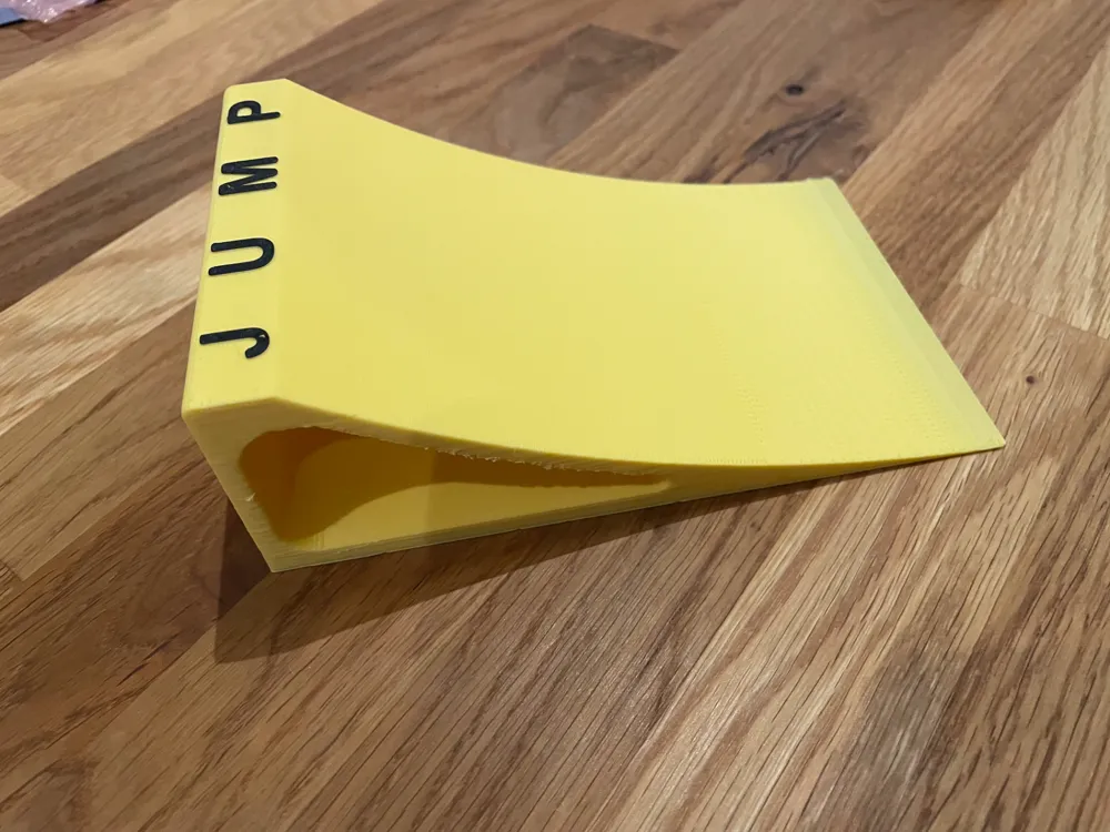 Ramp for small model rc or lego cars by Herman en Lieneke - MakerWorld