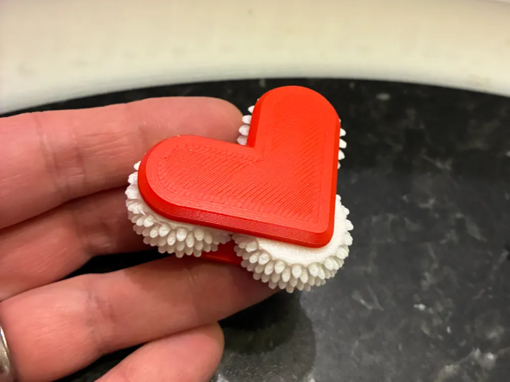 Valentines Heart Fidget Toy - Free 3D Print Model - MakerWorld
