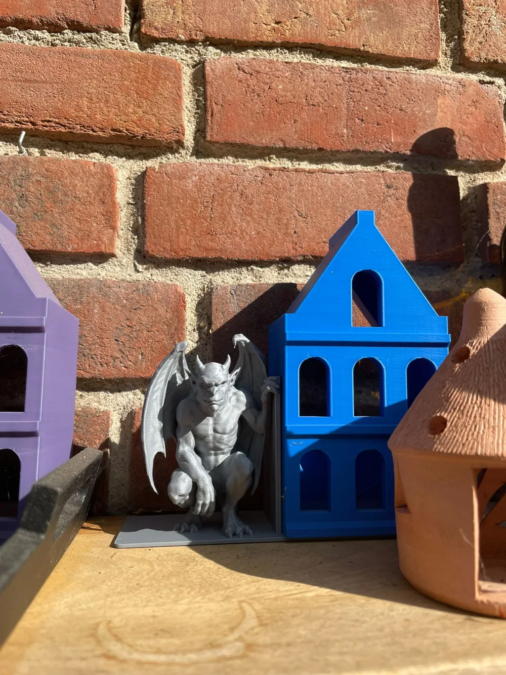 Gargoyle Bookend by Generic Makerspace MakerWorld: Download Free 3D Models