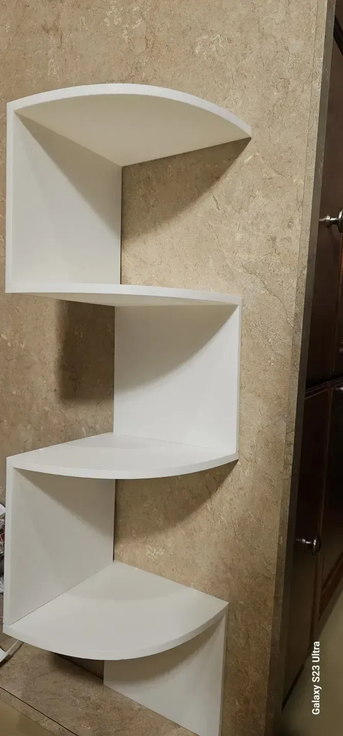 Modular Corner Shelf - Expandable and Easy to Hang by Bloomly - MakerWorld