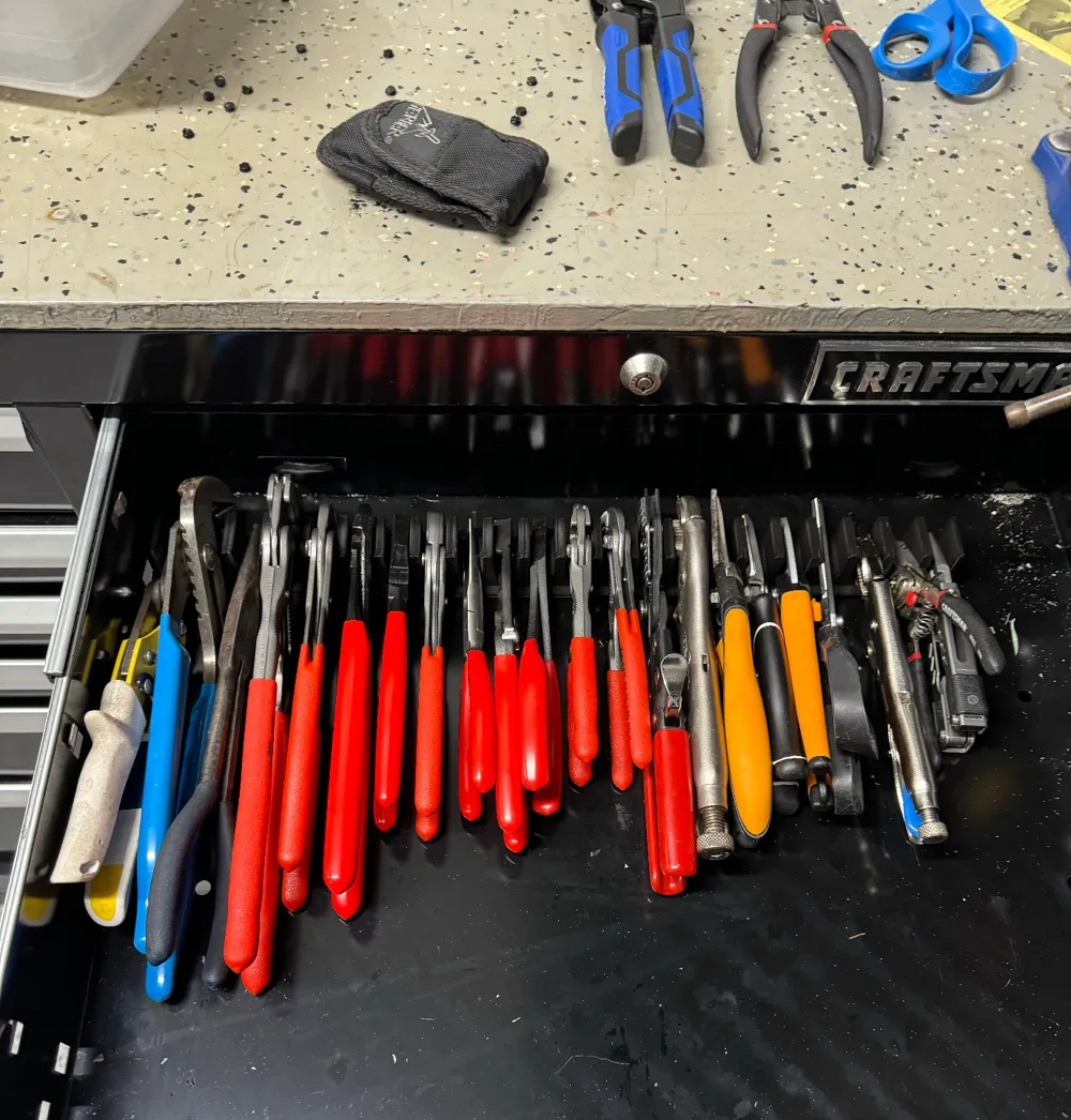 Gridfinity (44mm) Plier Stands by Special_Name - MakerWorld