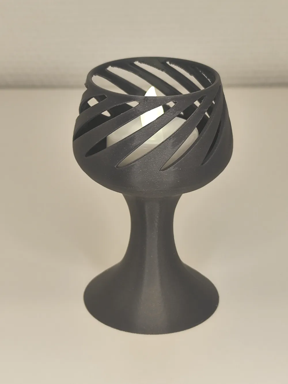 Twisted Cuts Tealight Holder by Crizzy - MakerWorld