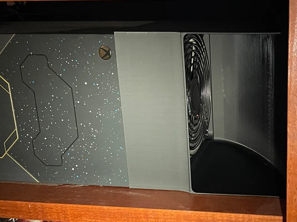 Xbox Series X Ventilation Fan Mount and Air Cowl. by shirtman - MakerWorld