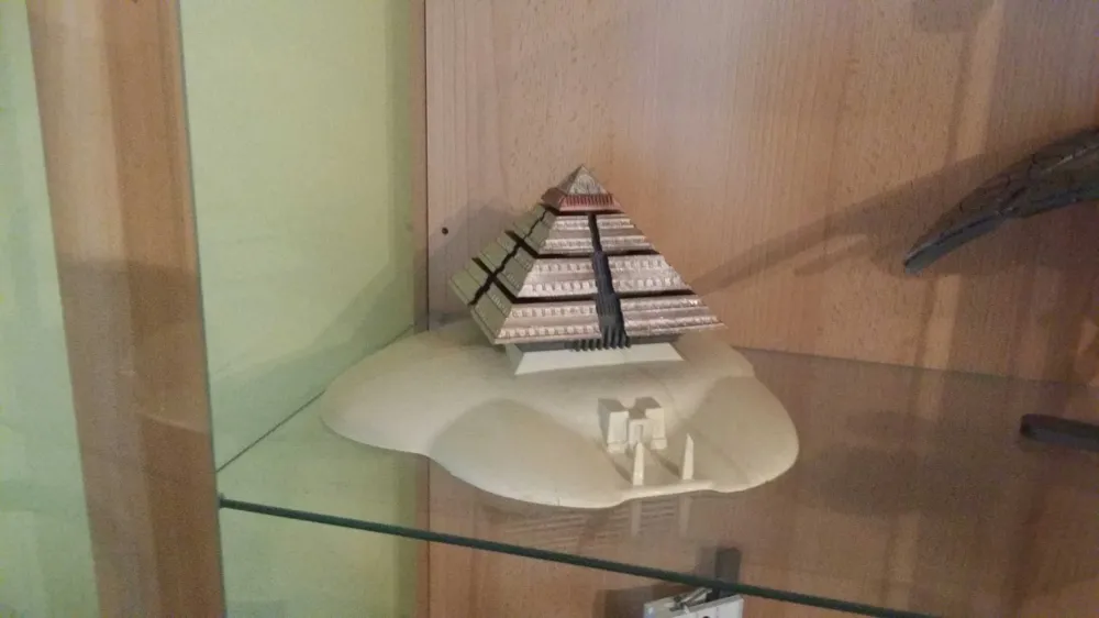 Pyramid Ship from the Star Gate by martin.taichl - MakerWorld