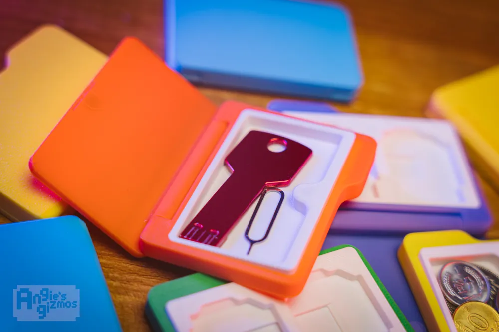 Real Mac Folder for SD/TF/CFA Cards & Switch Games by Angie's Gizmos ...